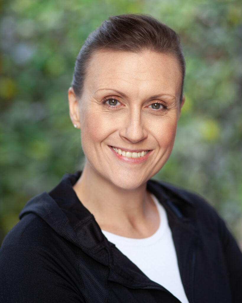 Facebook Twitter Instagram